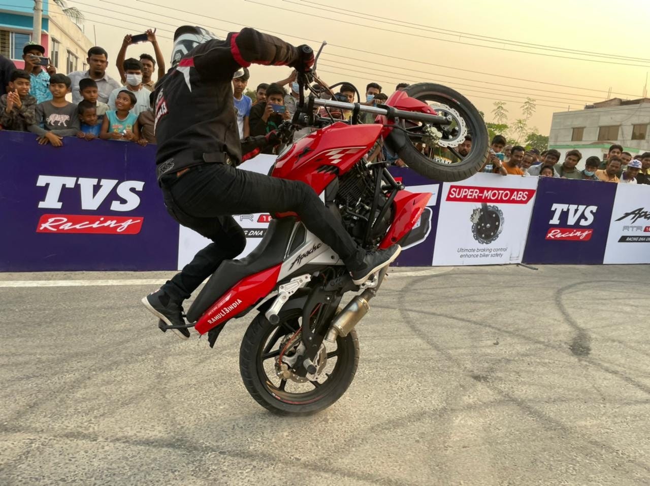 Unveiling the Best Bike in Bangladesh TVS Apache RTR 160 4V | by Tvsmotors | Jun, 2024 | Medium