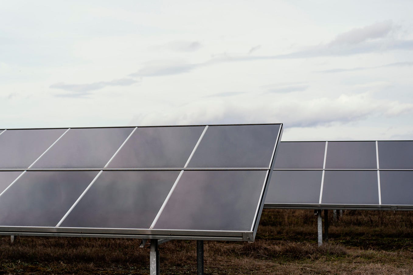Suntech Solar Panels vs. Traditional Energy Sources: A Comparative ...