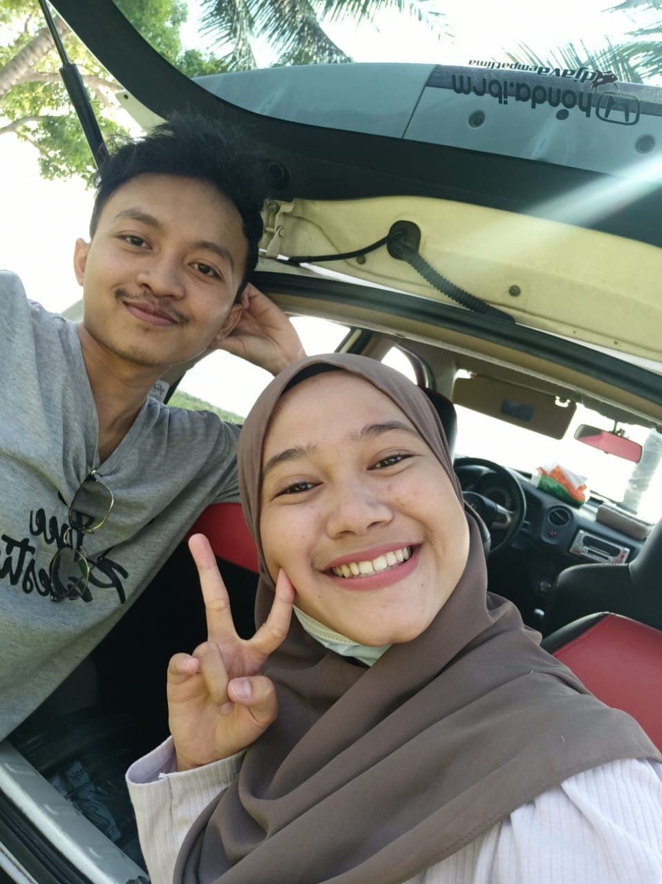 About Us (Part 1- Mira POV). Kisah ini ditulis kembali sebagai… | by Farahmira | Medium