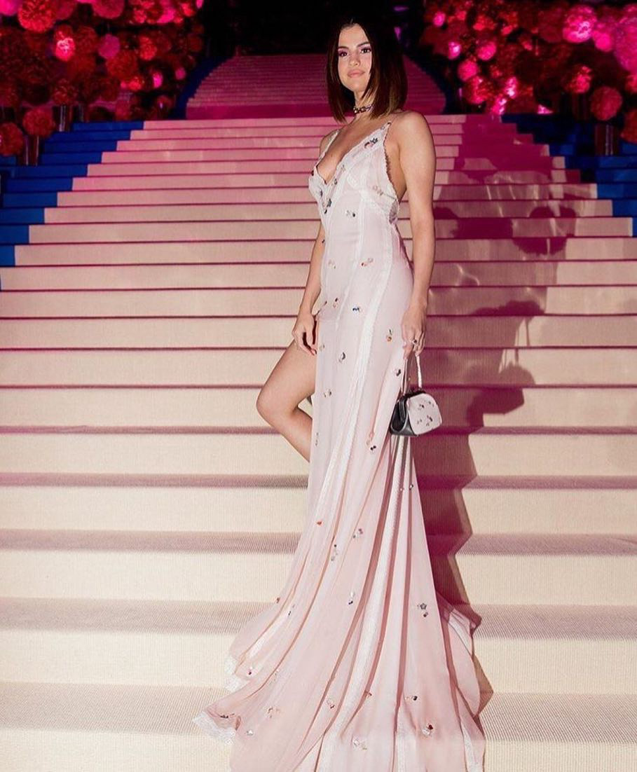 Fairytale Prisoner by Choice: The Photographic Eye of Melania Trump ...