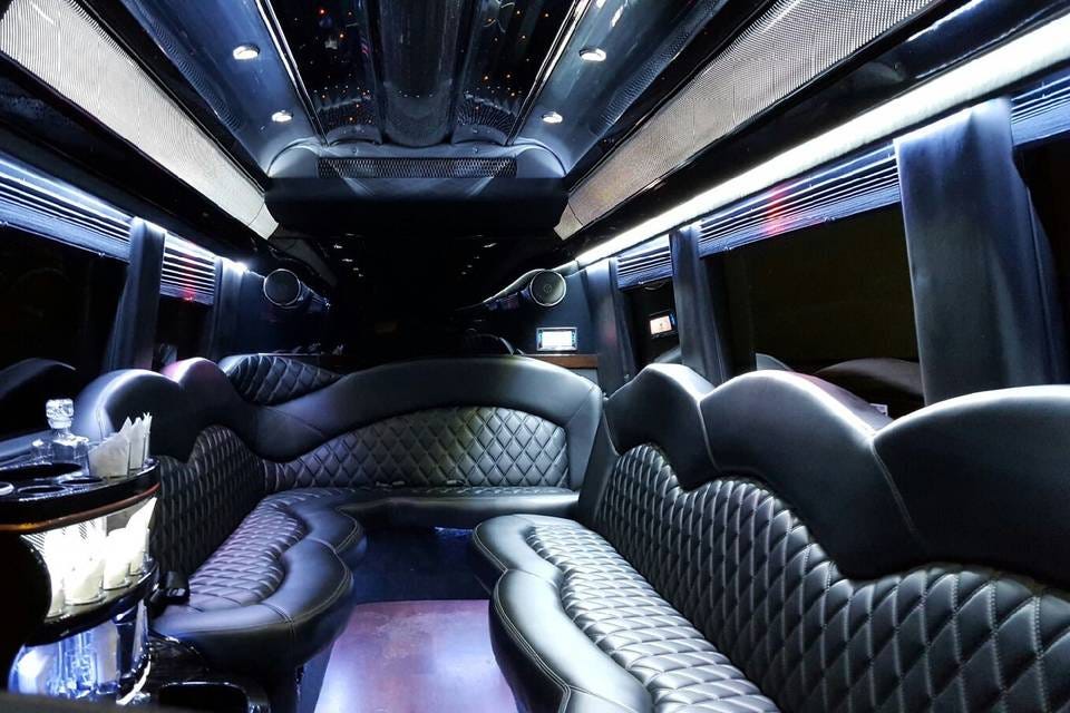 Experience Luxury with Our Classic Rolls Royce! - Ambassadorlimotampa ...