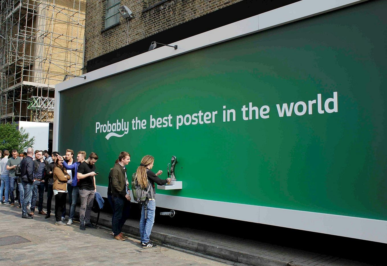 Creating an Impactful Brand Installation: The Magic of Anamorphic Art ...