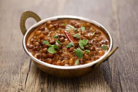 What a fun and engaging read, Rashi! Ahmedabad is truly a food lover’s ...