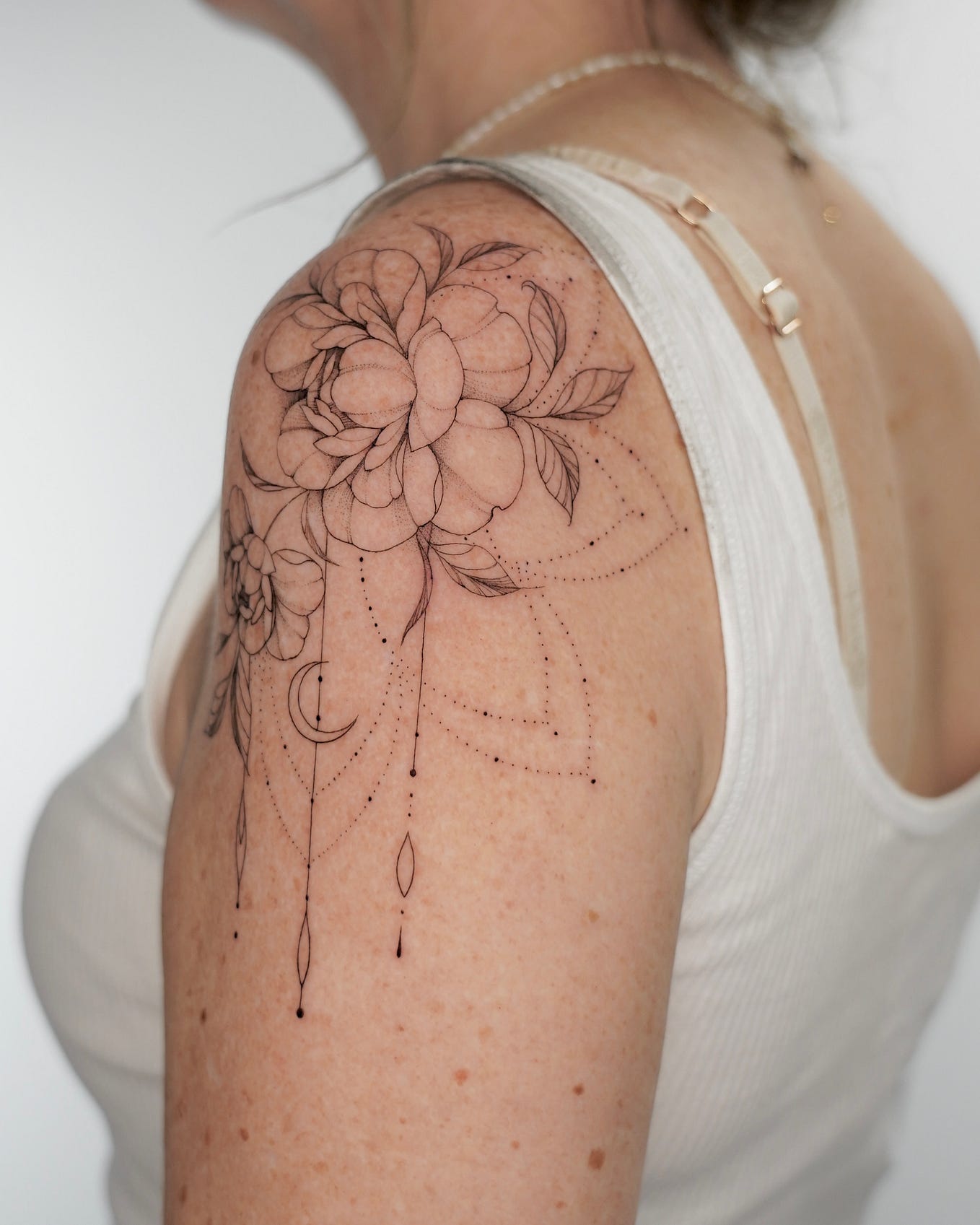 Top 10 feminine tattoo design ideas | by Anastasiia Koviazina | Medium