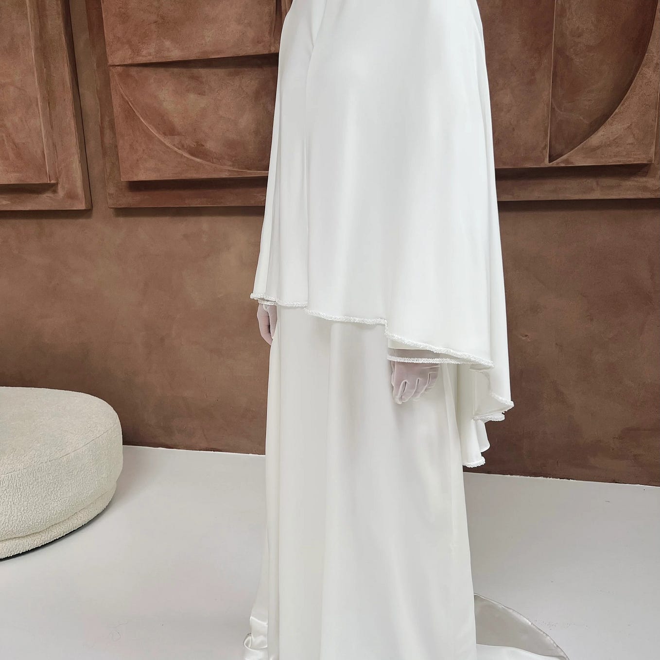 The Elegant Fusion of Tradition and Trend: Embracing Bridal Capes in ...