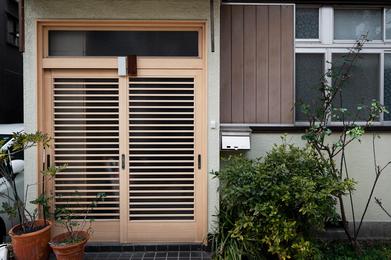 Discover the Elegance of Bifold Shutter Blinds | by Kent Interior Shutters | Mar, 2024 | Medium