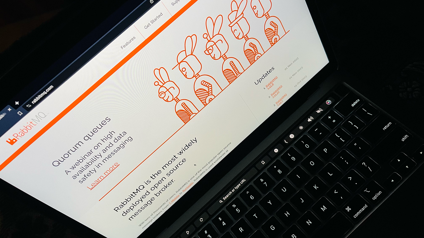 Choosing the Right Message Broker: Kafka vs. RabbitMQ | by Code Saphal ... Choosing the Right Message Broker: Kafka vs. RabbitMQ | by Code Saphal ...