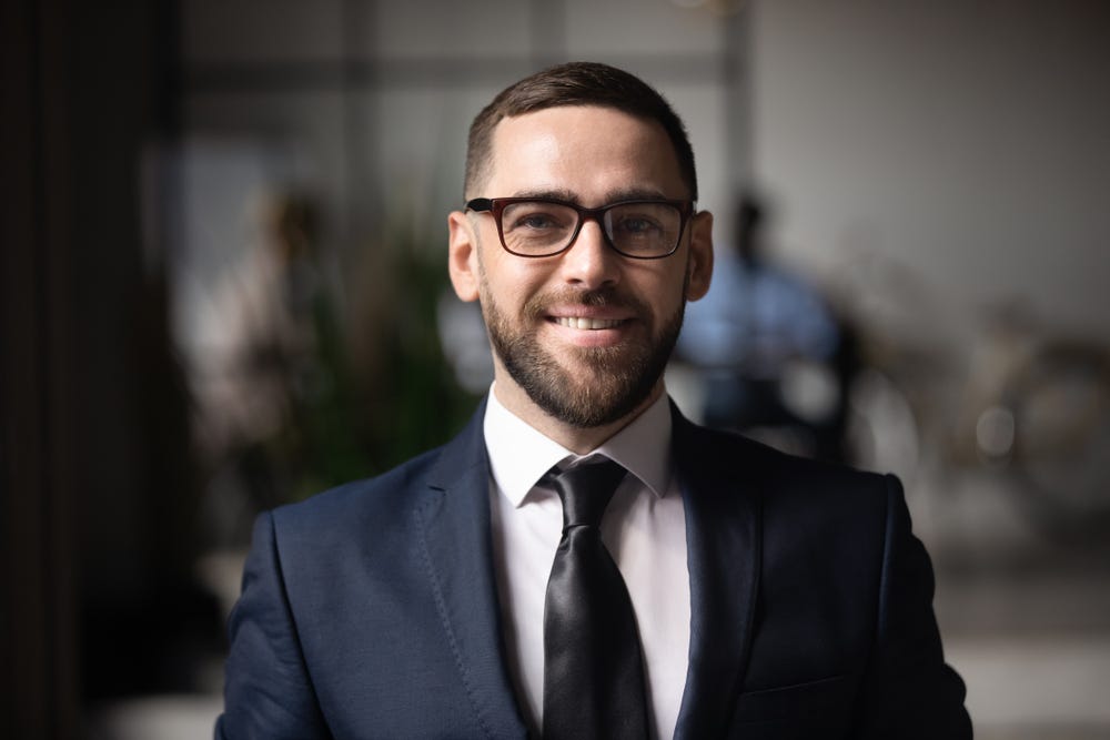 Professional Headshot Pictures for Every Occasion — Capturely ...