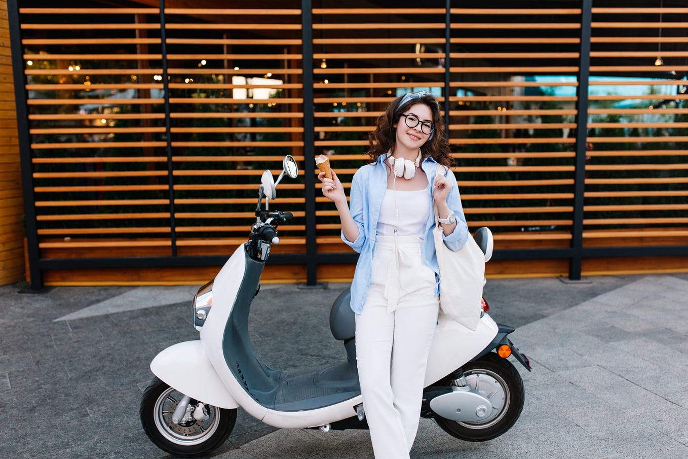 Sustainable Mobility: The Role of Electric Vehicles in Reducing ...
