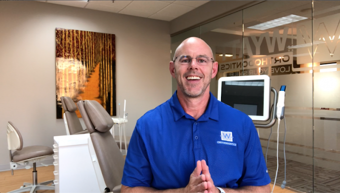 Braces vs. Invisalign: Tulsa Orthodontist Insights | by Orthodontist in ...