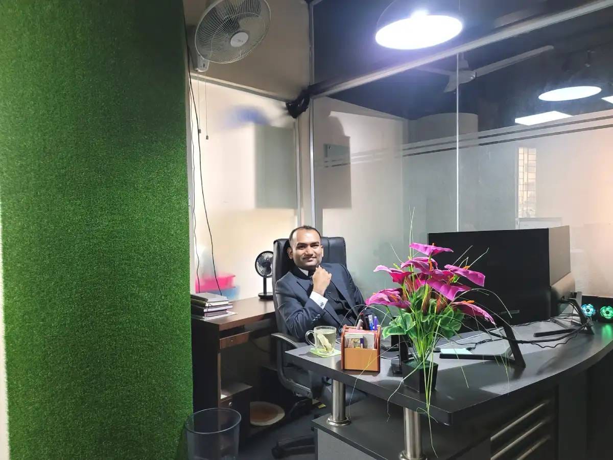 Simu Abedin: Bangladeshi Author, Digital Creator & Influencer Making Waves | by Motaher Hossain ...