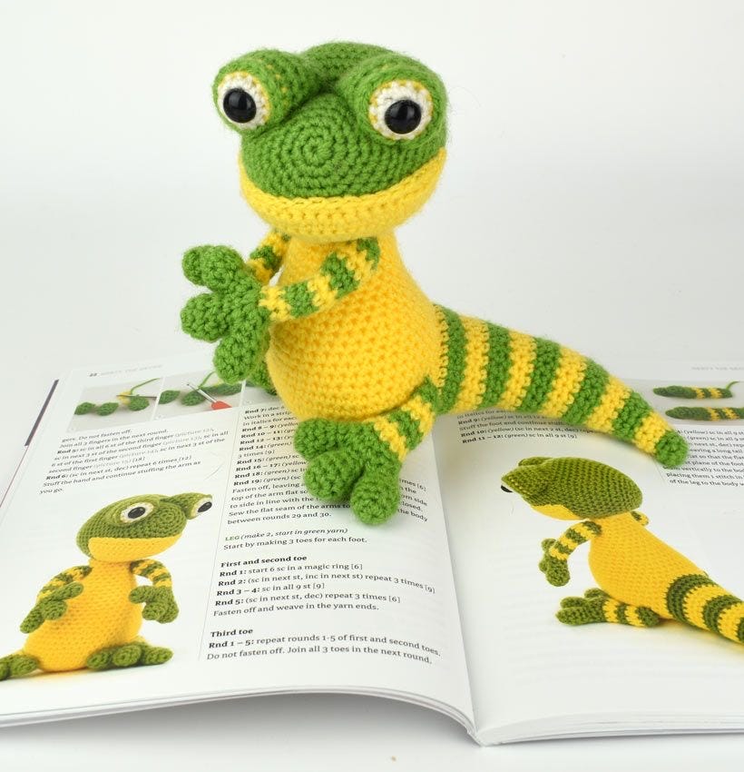 Mini Crochet Creatures: 30 Amigurumi Animals to Make | by Harriet's ...