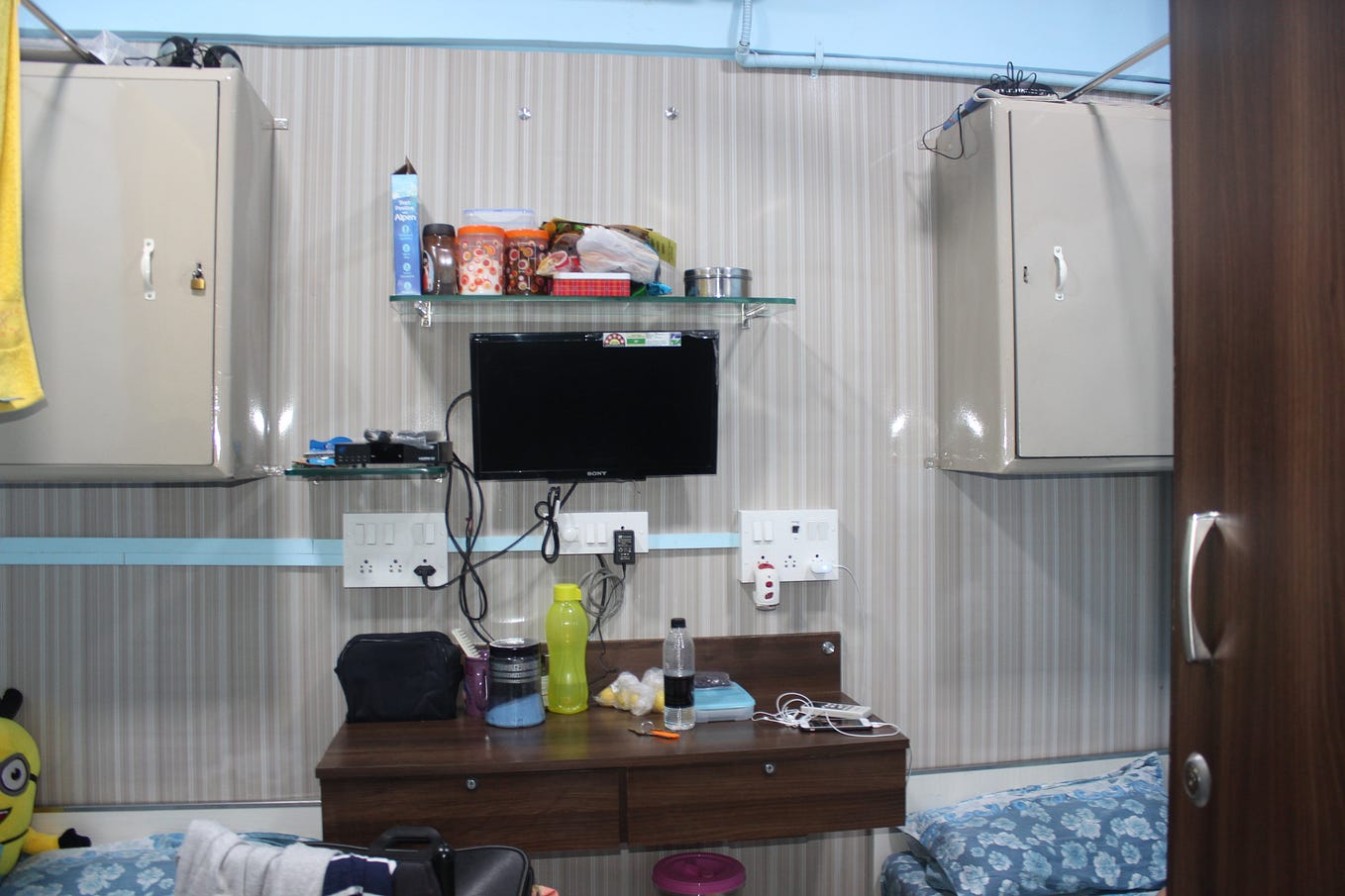 Discover Comfort and Convenience at the Premier Girls Hostel in NMIMS ...