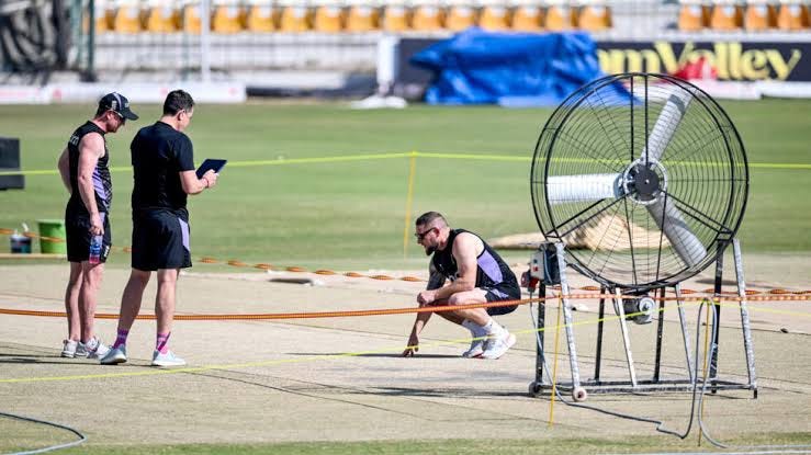Every player is recognised by his bat like Spartan mean Gayle, MRF ...