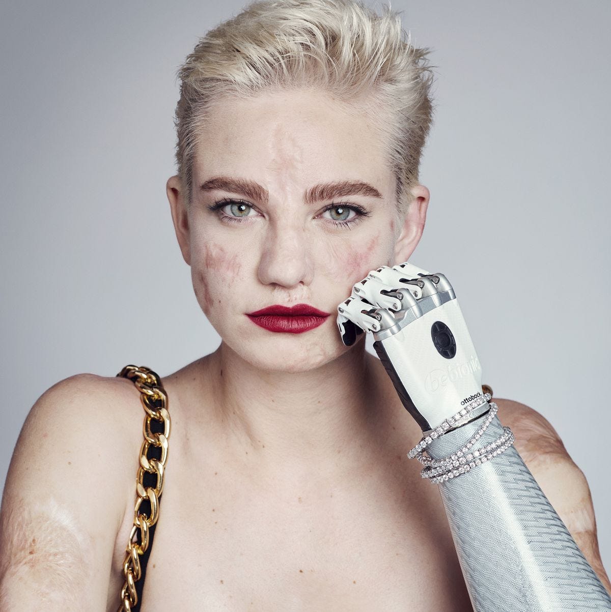 The Influence of Social Media on Beauty Trends: From Hashtags to Viral ...