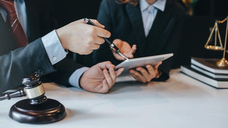 Navigating the Complex World of Business & Commercial Law | by Kailash ...