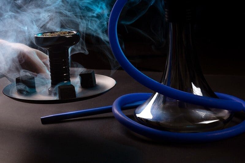 What makes the Whomp It Glass Bong stand out from other smoking devices ...
