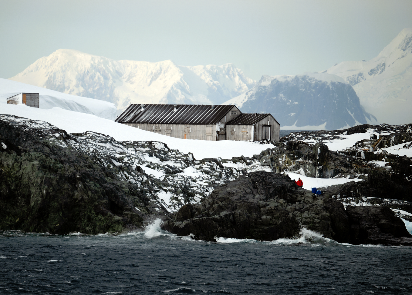 Exploring Kyoto’s Kamo River: Scenic Walks and Riverside Dining | by Yin-Le Wang | Medium