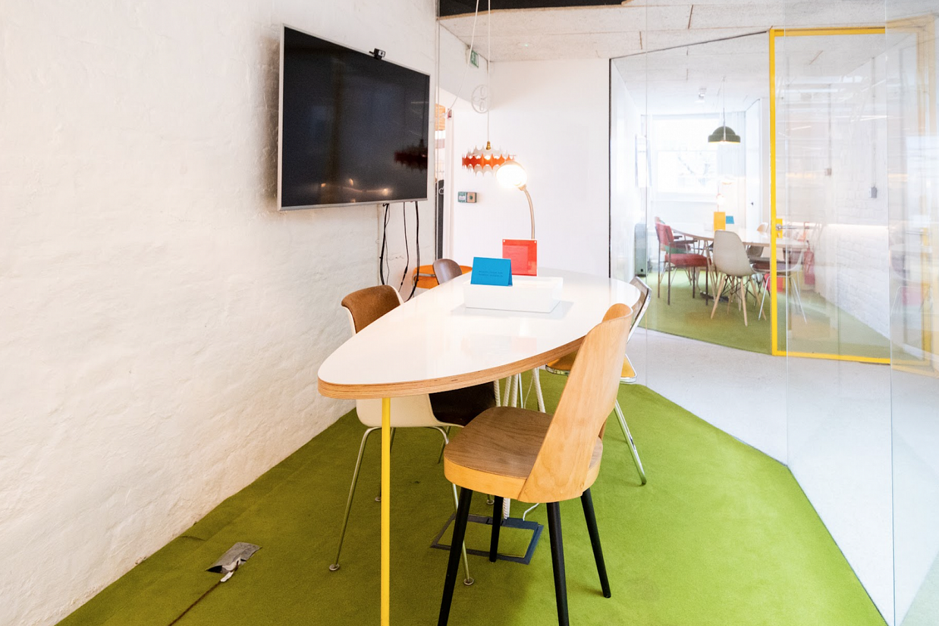 Exploring the Pinnacle of Professional Spaces: Meeting Rooms in ...