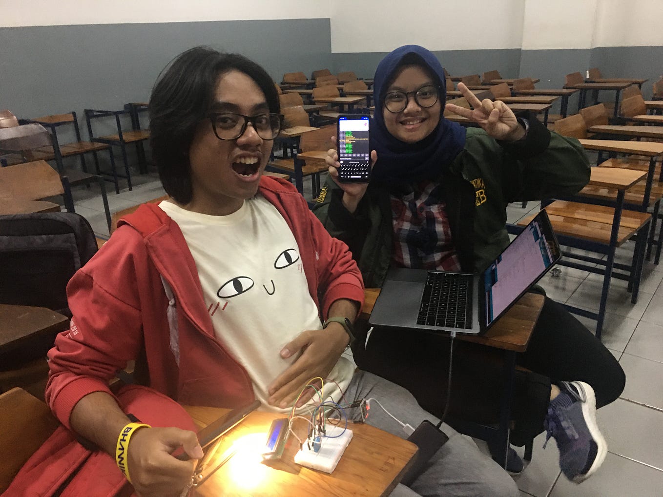 Lcd I2c Dengan Esp32 Menggunakan Ide Arduino By Shafa Amarsya Madyaratri Medium