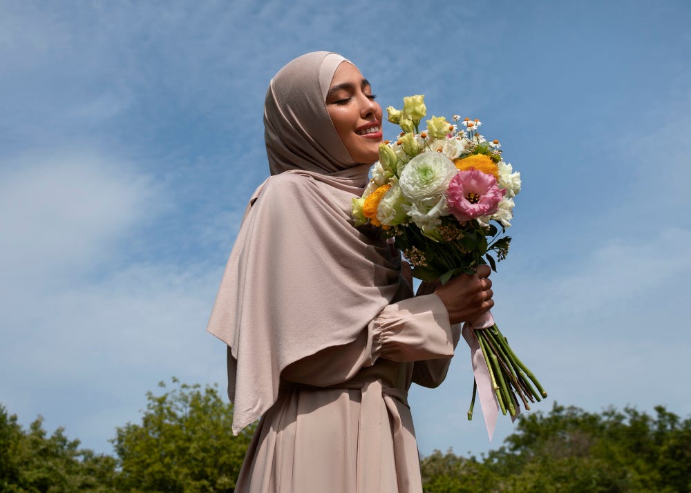 Tribulus Omanense: Symbolizing Strength on UAE National Day | by Solo ...