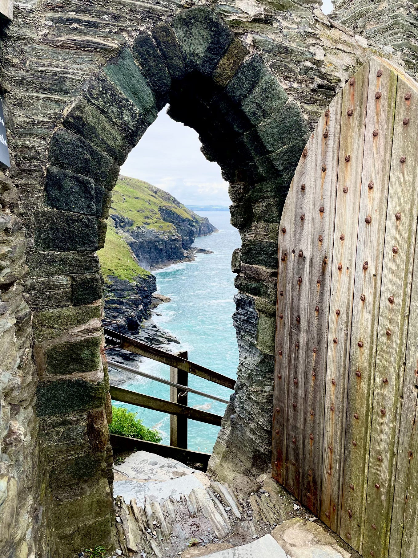 An Introduction to Apache Spark. A flexible data processing framework | by Aneshka Goyal ...