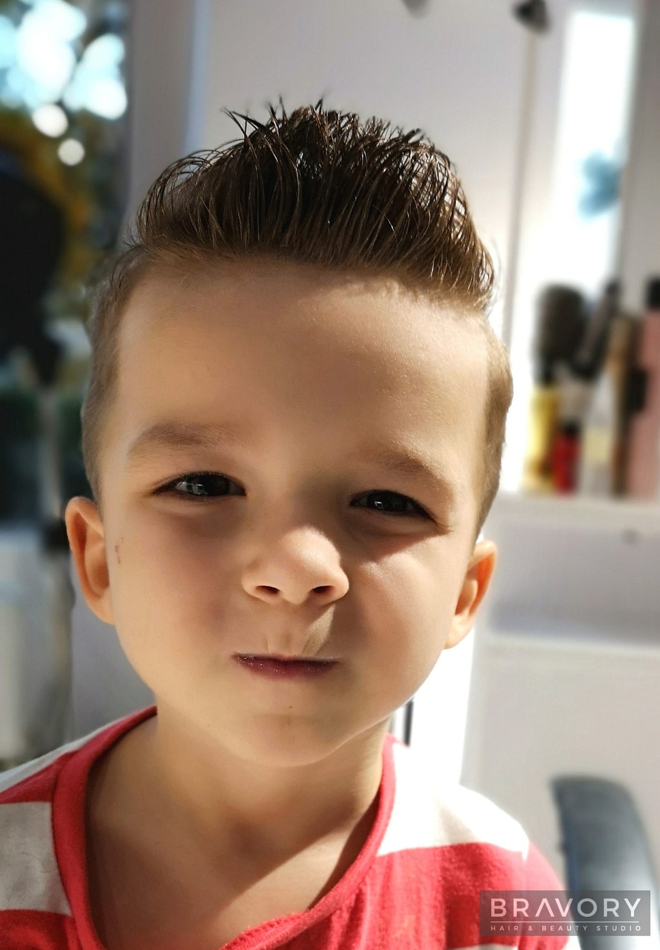 Salon Bravory. La Salon Bravory ai servicii de coafor… | by Salon ...