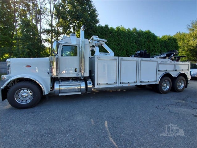 Wrecker for Sale Helps Recycle a Damaged Car | by crawford truck | Medium