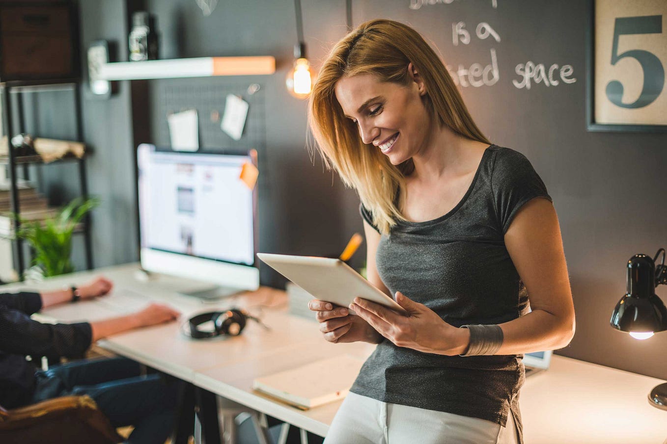 9 ways to target audience with high income on Facebook | by Herman ...