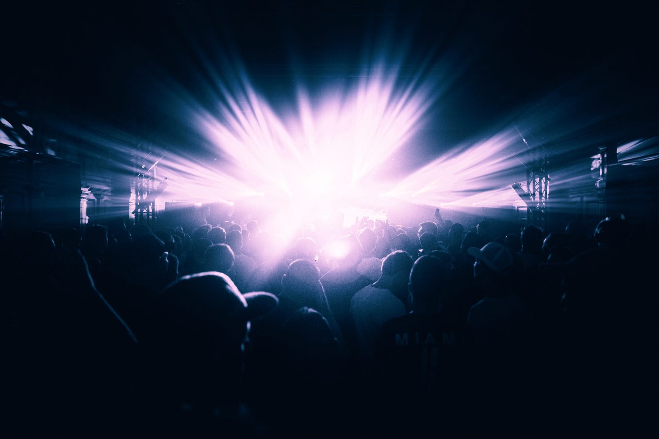 Berkenalan dengan Vue.js : Installasi, basic rendering | by Adimas lutfi | Javan Cipta Solusi ...