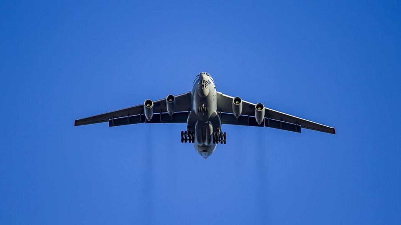 Exploring the Boeing 757: A Comprehensive Guide | by Sanam | Medium