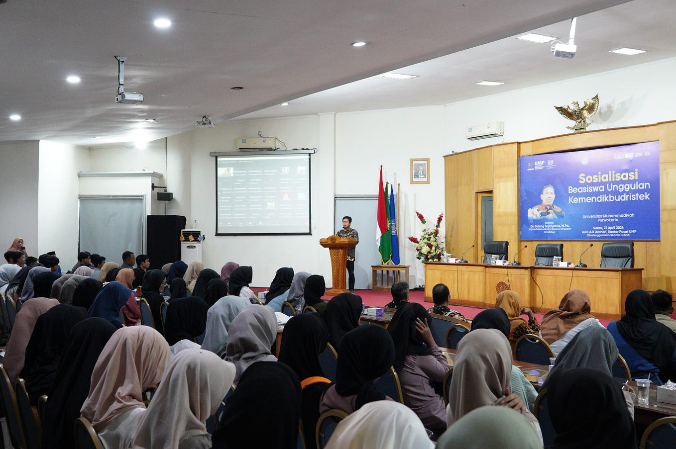 Asrama Unggulan UMP Gelar Pelatihan Penentuan Arah Kiblat untuk ...