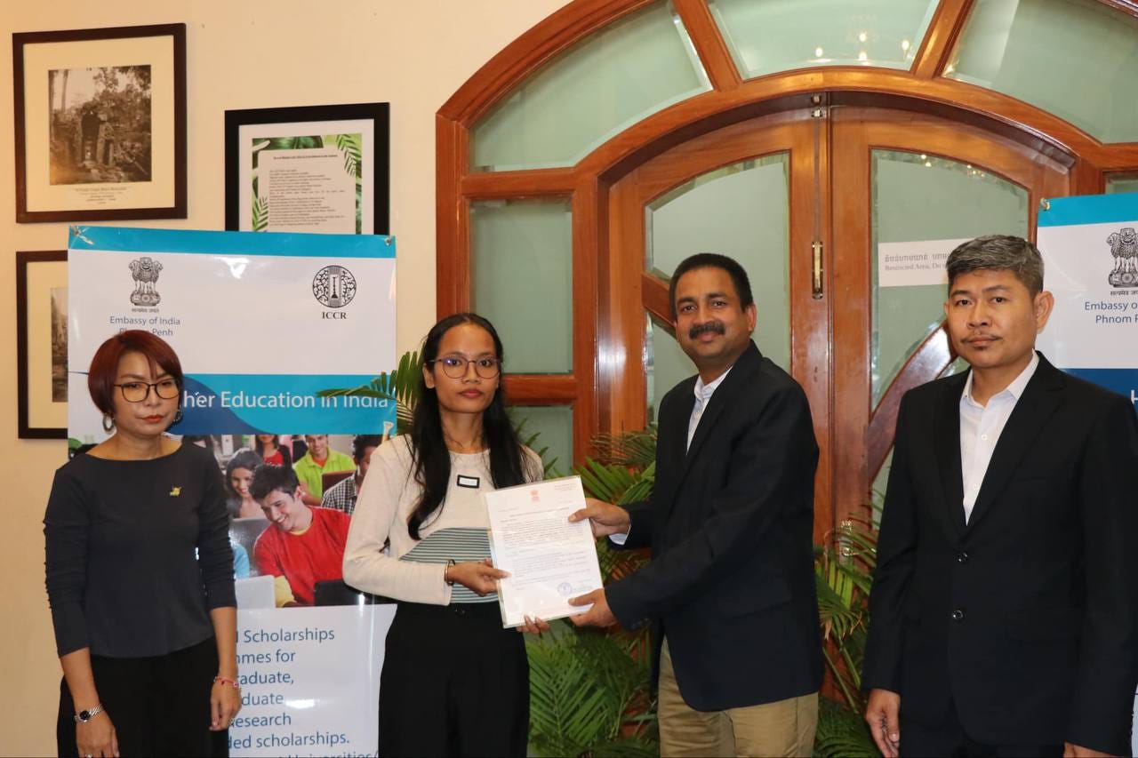 👩🏽‍🌾🌿Returning Home to Create Sustainable Change: The Story of Panha🥬🌸 ...