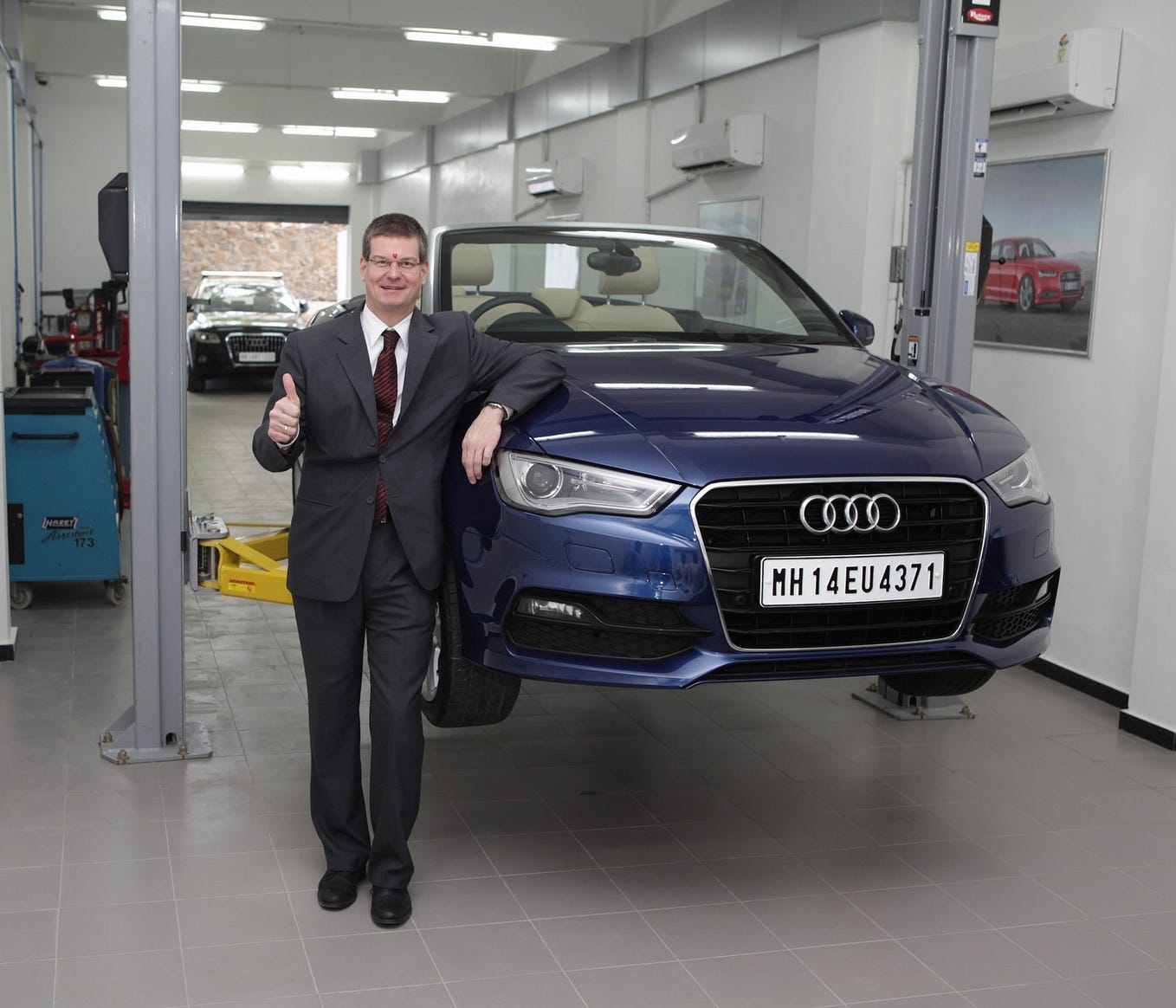 How Land Rover Service Center Maintains Old Cars | by Ararmotors | Medium