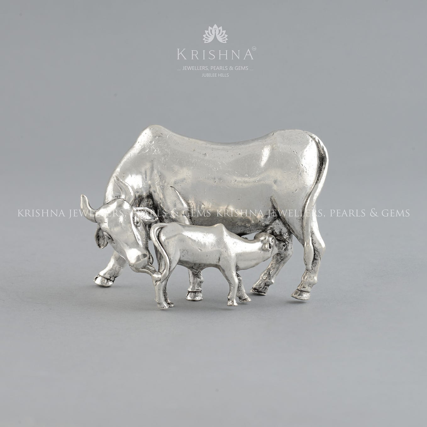 “Graceful Silver Maa Durga Idol: A Divine Symbol of Strength and Beauty ...