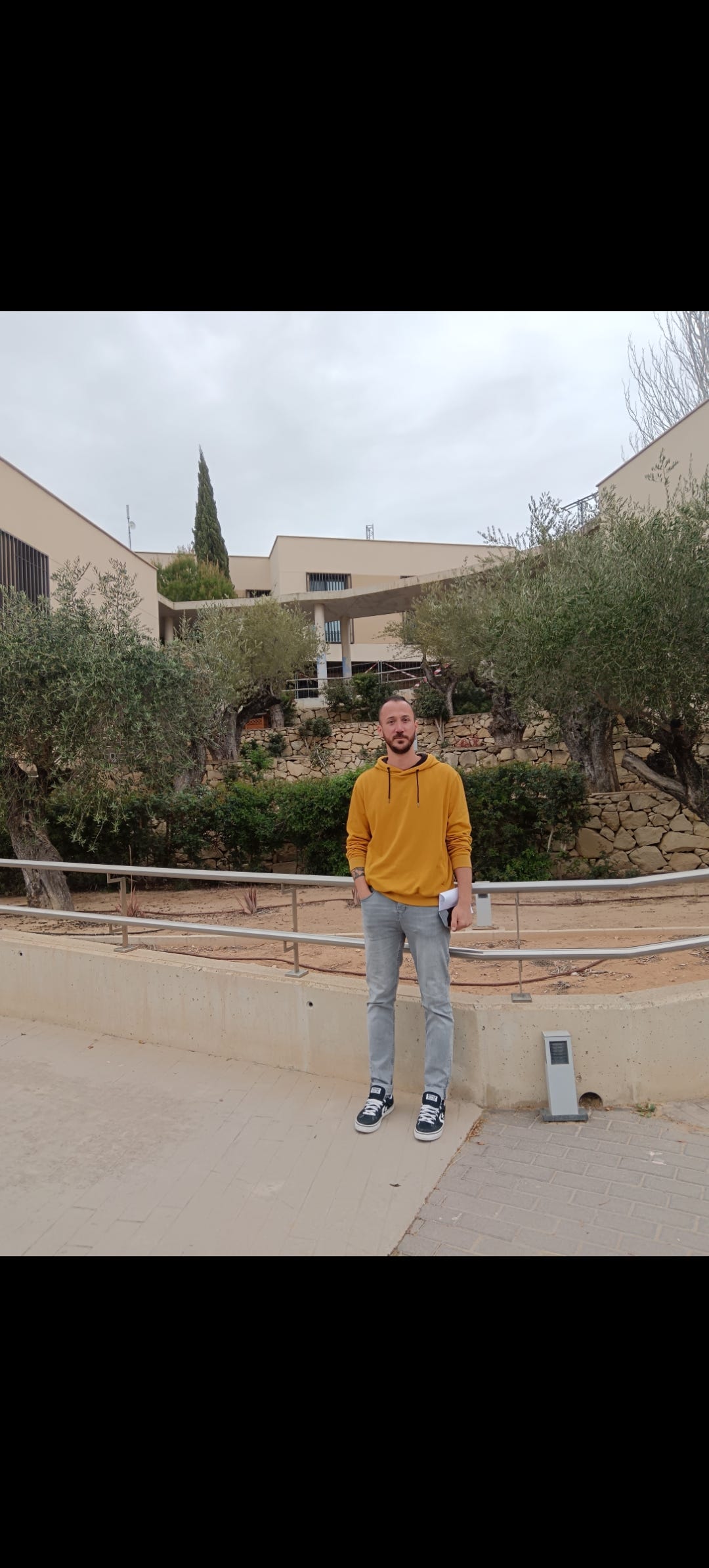 El refugio de los invisibles. La asociación Autismo España estima que… | by Pedro Fernandez ...