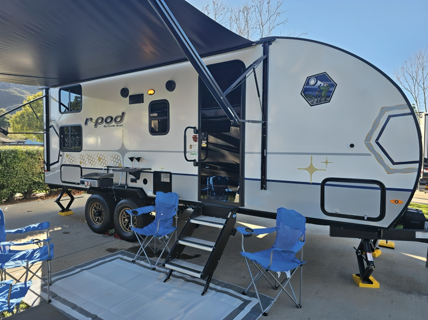 Enjoy Your Lakeside Adventure with Travel Trailer Rentals at Lake Edge ...