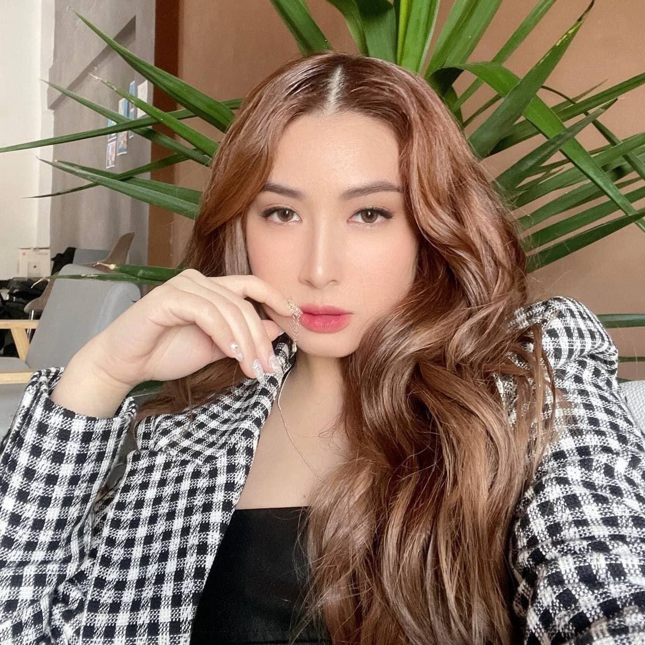 jvntoHijab hitam colmek belakang lemari - no bokep - Medium