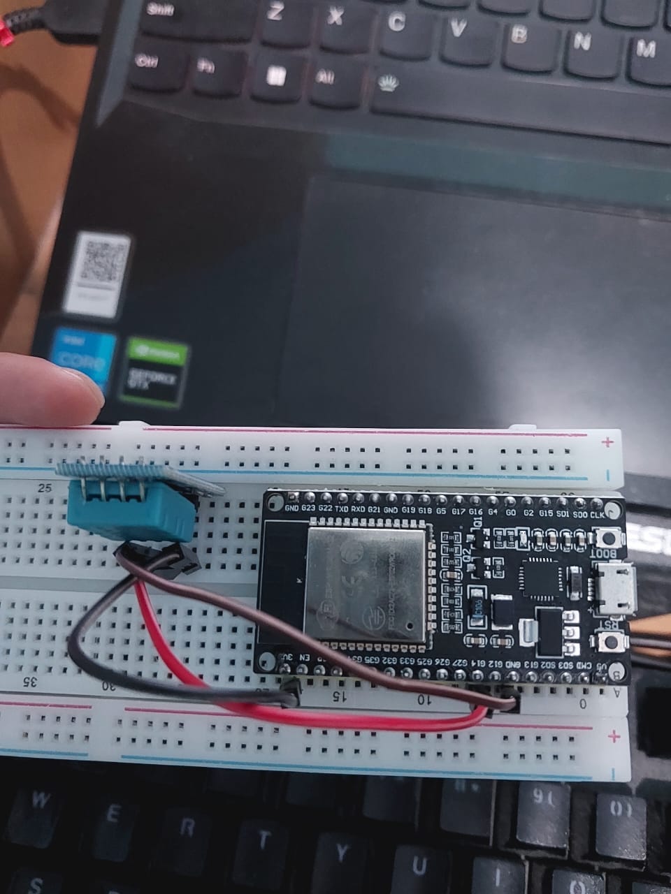 Project 6: ESP32 Serial Communication | by Alvin Fadhilah A | Medium