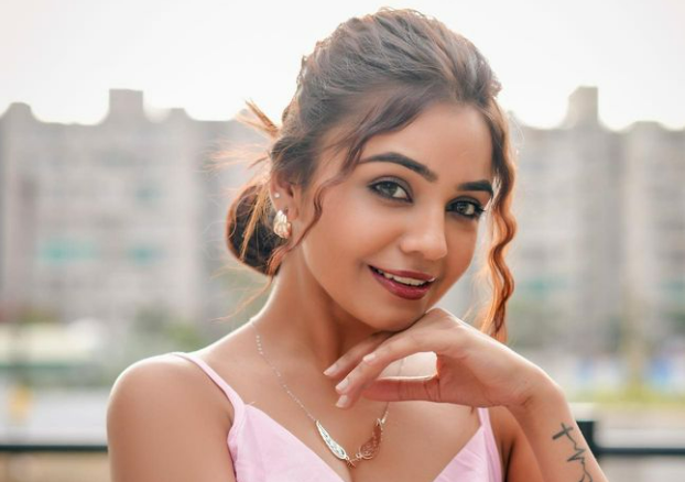 Who is Ya Malb? Age, Wiki, Biography, Height, Net Worth, Boyfriend ...