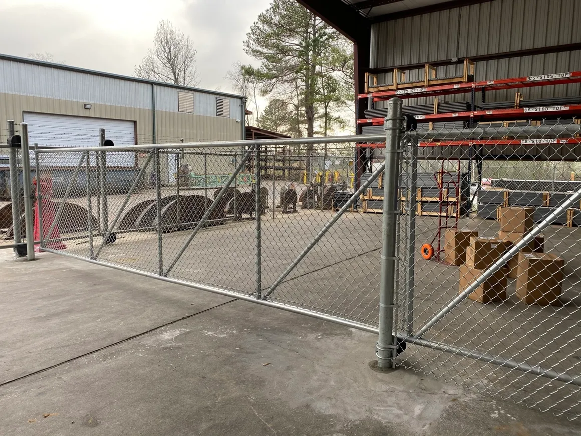 Most Commonly used Ranch Rail Fence Types - Rocketfence - Medium