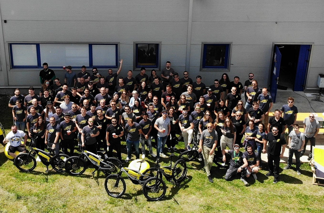 Running Spring Boot App in Docker Using IntelliJ IDEA | by Branimir Đurek | greypbikes | Medium