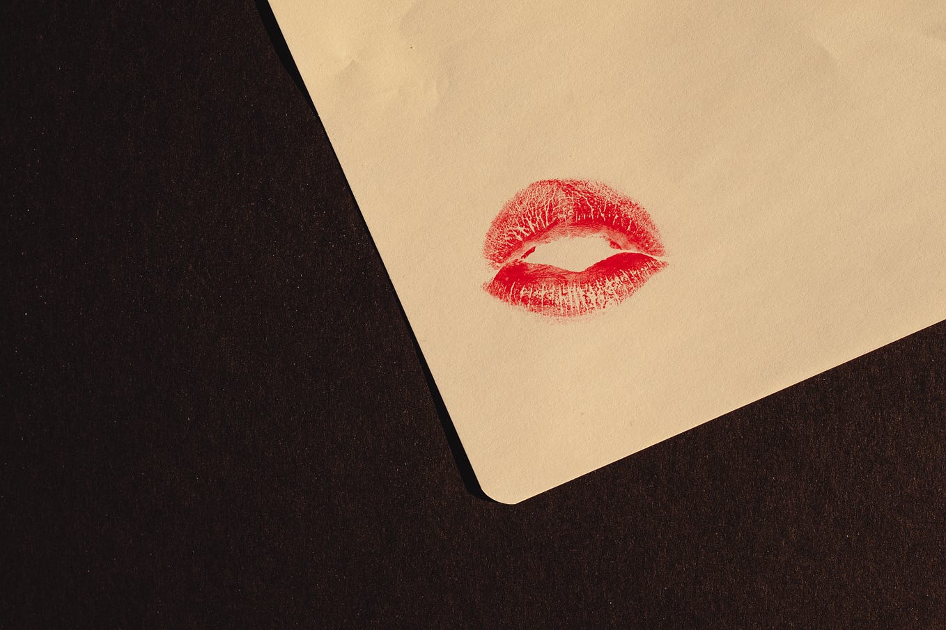5 heartfelt ways to confess your love to someone | by Robert lee Coker ...