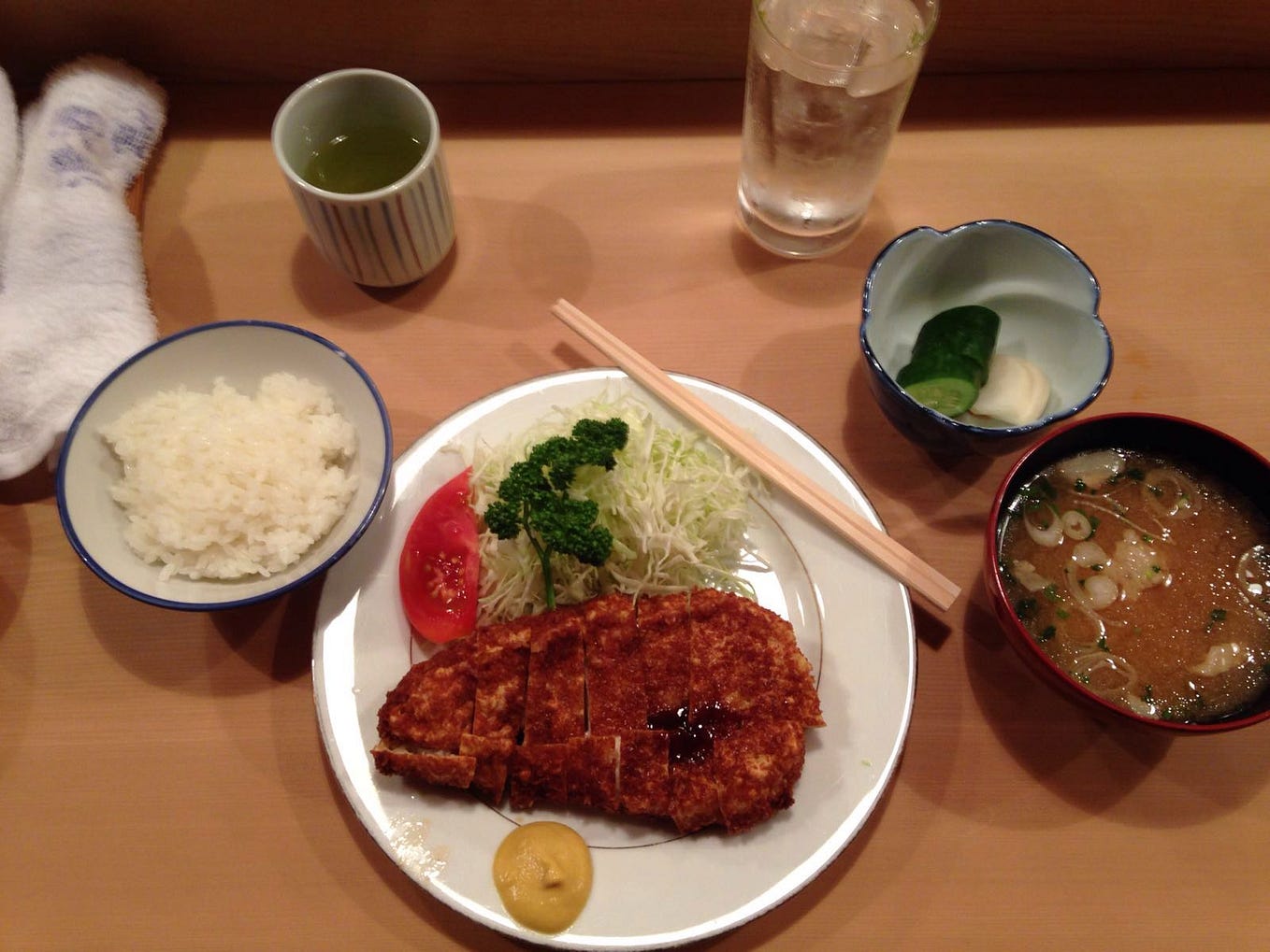 Hakkımda. Ben çok seyahat etmeyi farklı… | by Ambrosia | Medium