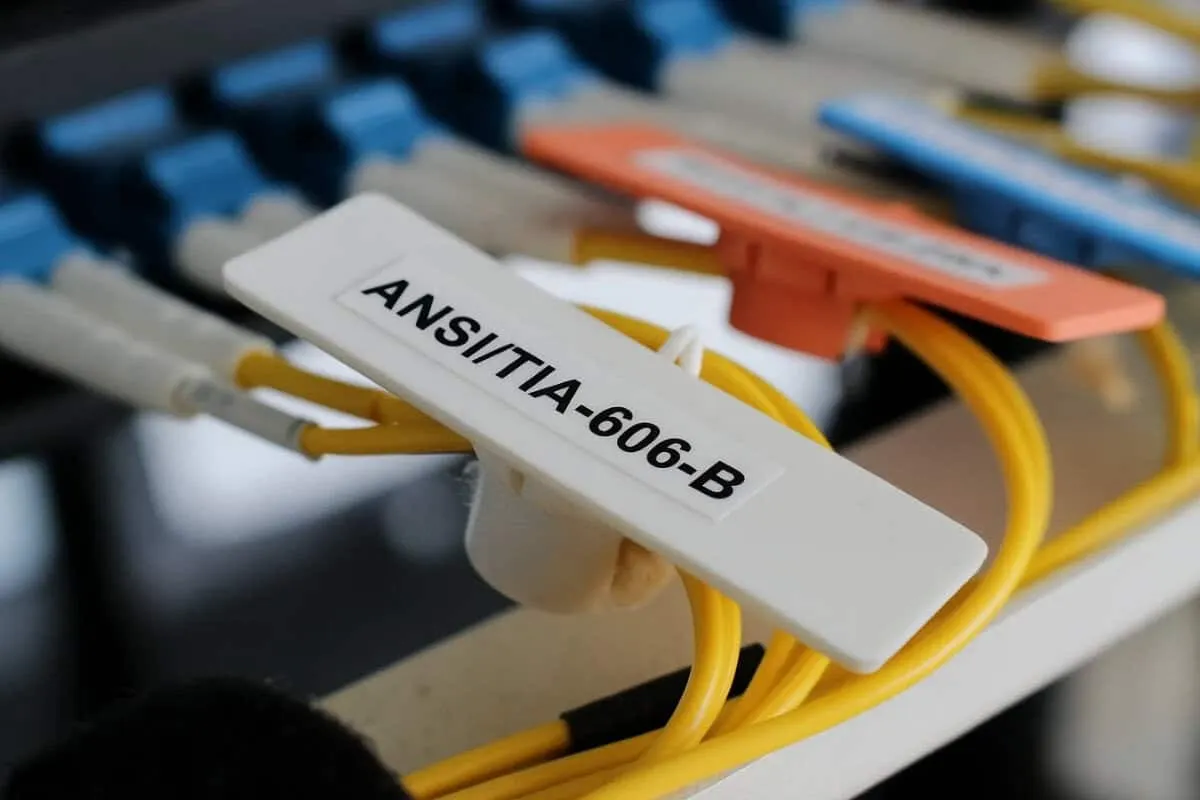 Power Cord Types for Data Centers: C13, C14, C19, and C20 Explained ...