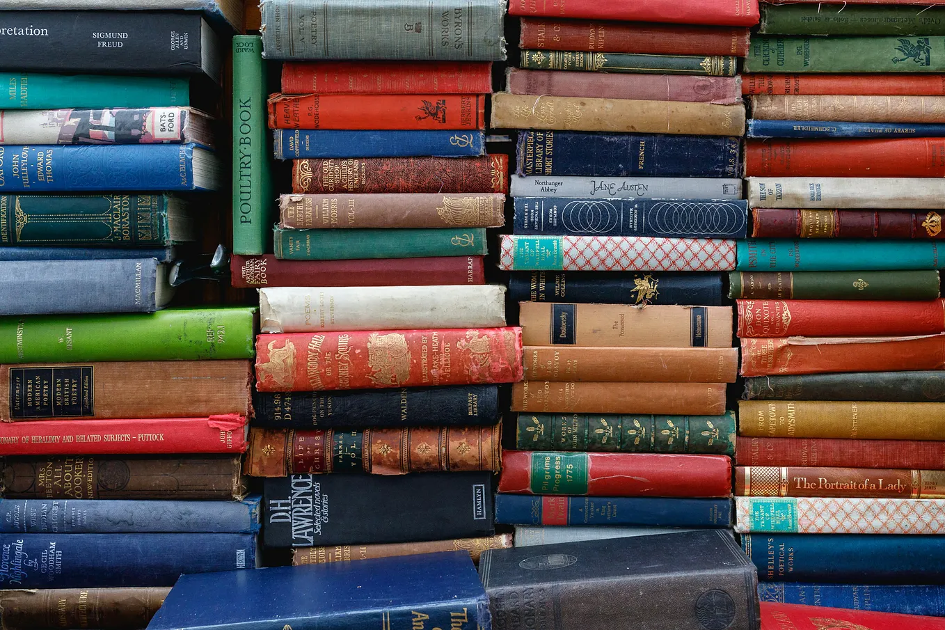 How Many Books Exist in the World? The Number is Surprising | Turning Pages