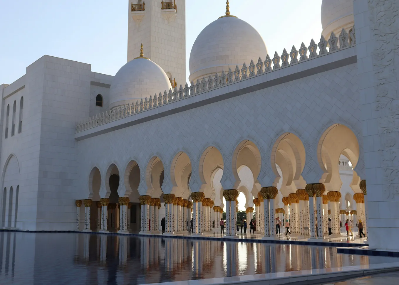 Palaces and Forts: Islamic Architectural Heritage | by HowToMuslim | Medium