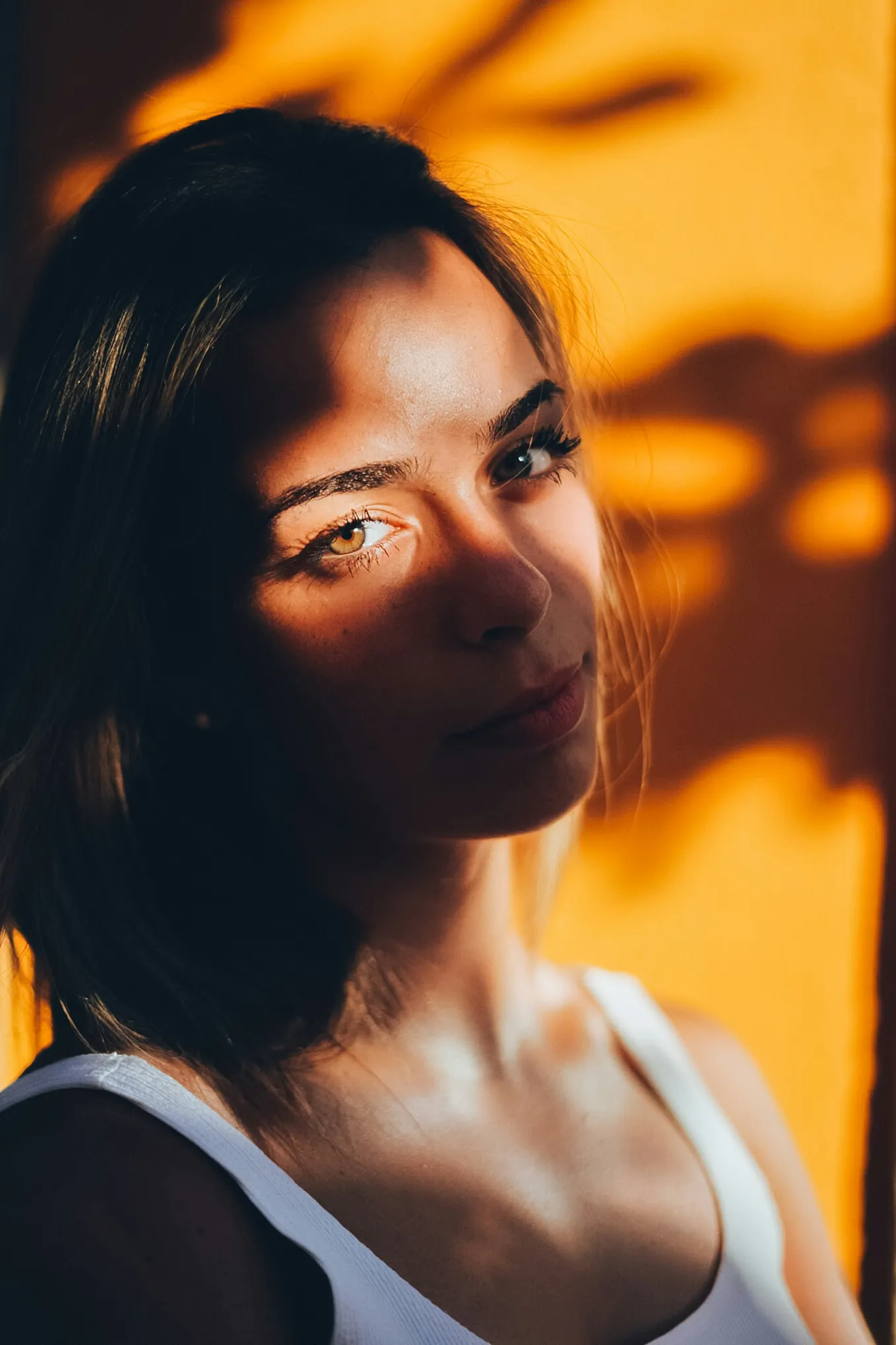 7 Physical Traits Women Notice First And What They Really Signal About ...