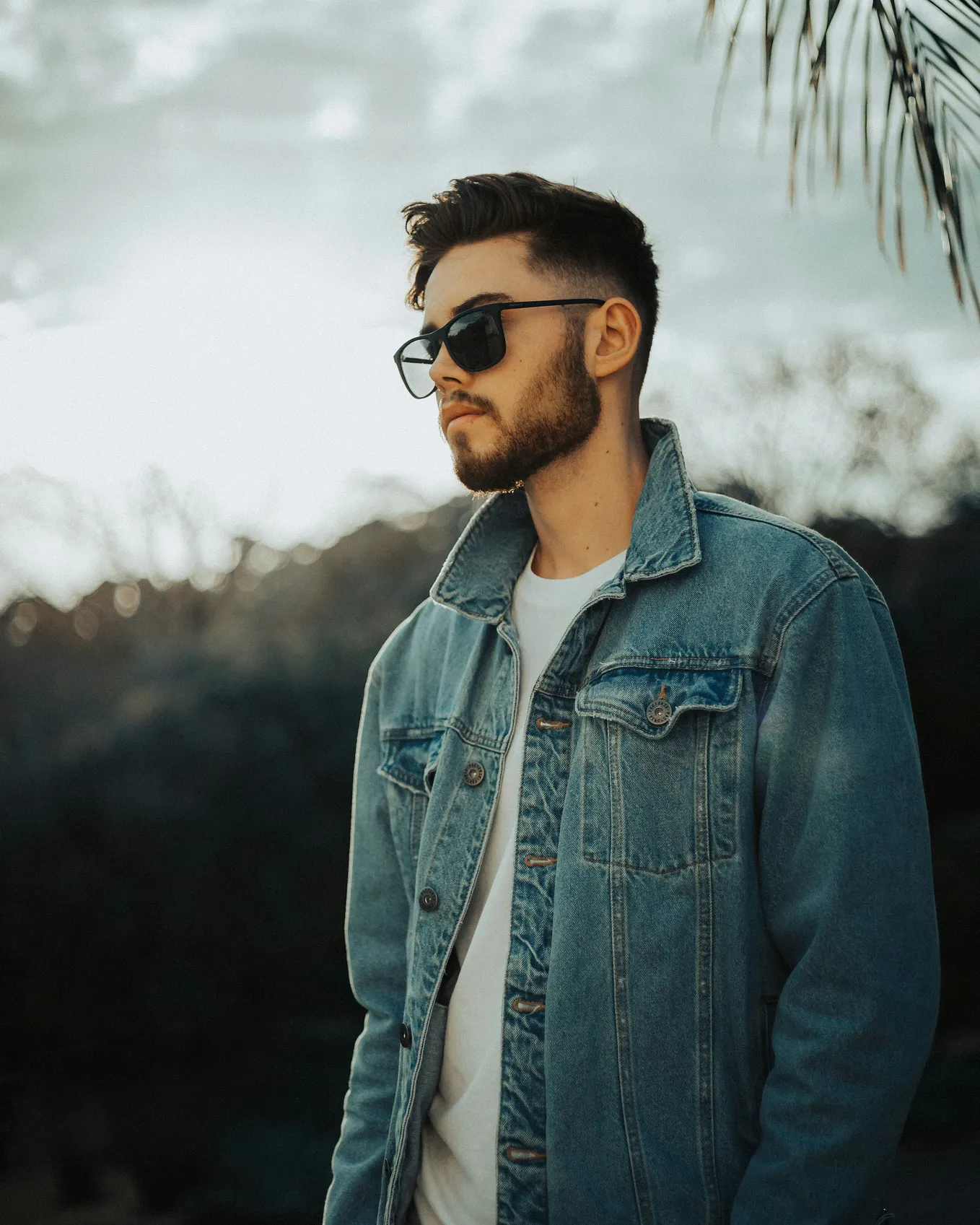 Five Signs a Guy Is Stringing You Along | by Patricia Vilchez | The ...