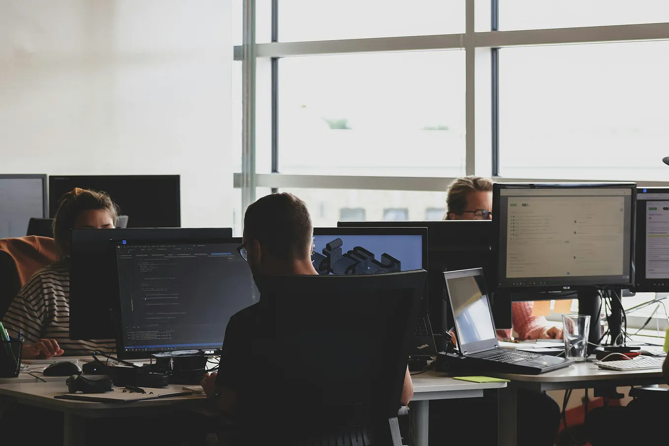 Synchronous And Asynchronous And Multithread Programming 6 — Threadpool